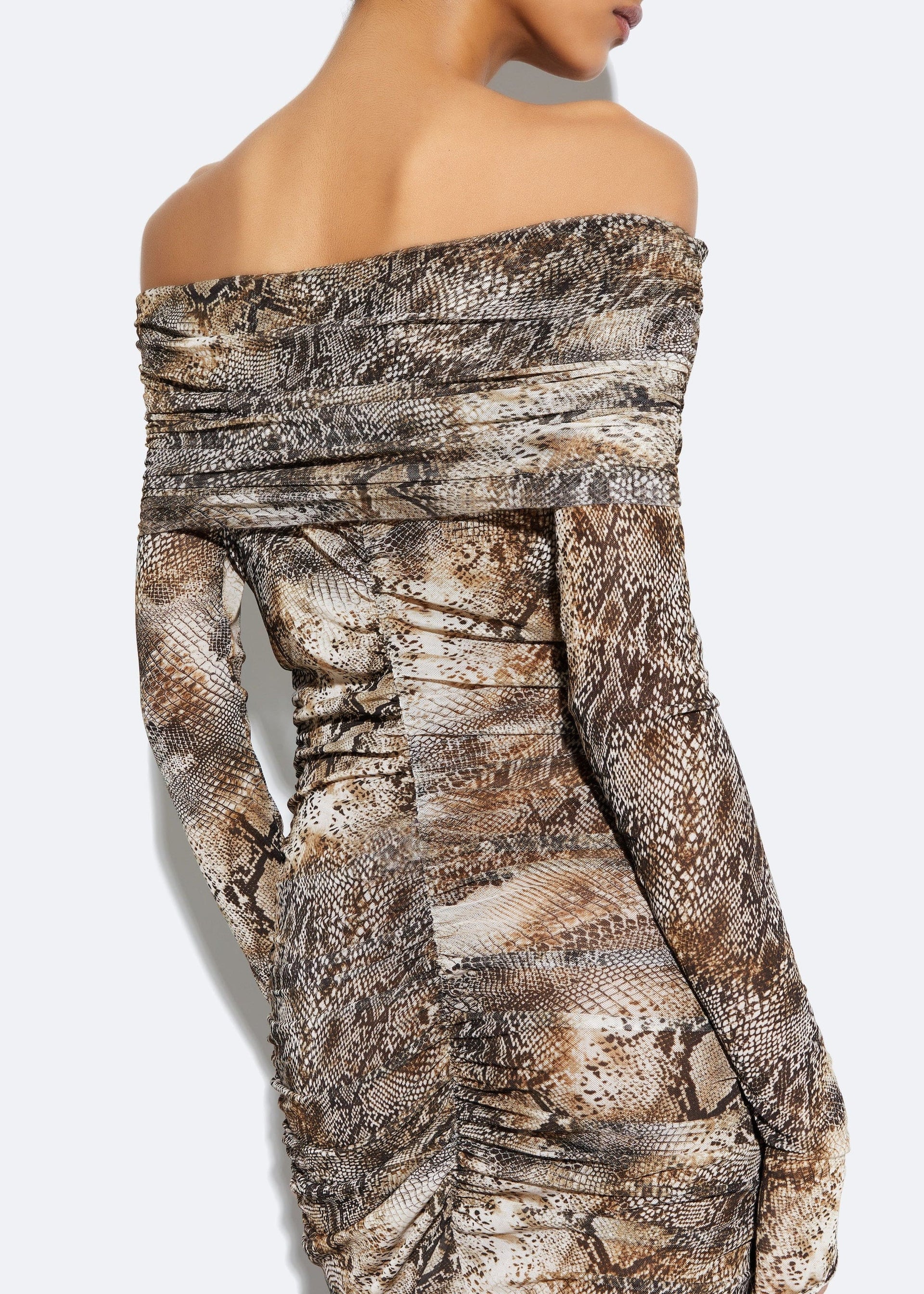 LAPOINTE | Luxury Monochrome