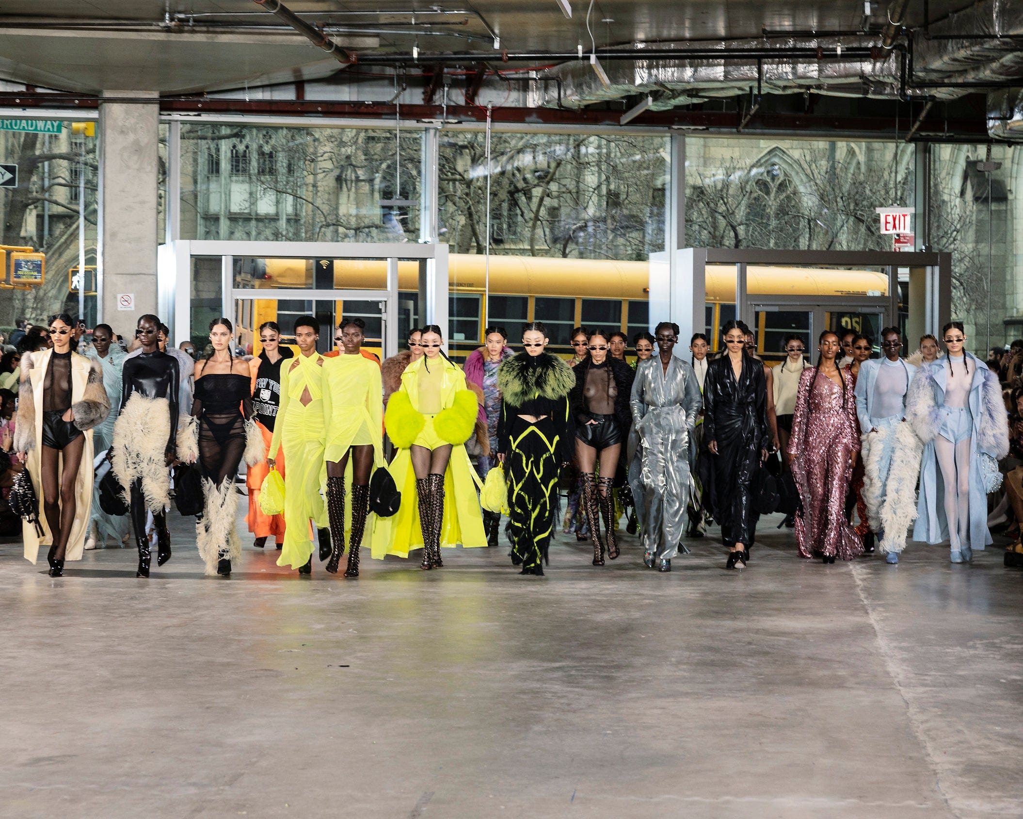 LAPOINTE | Luxury Monochrome